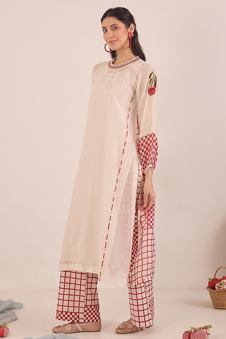Ivory Silk Chanderi Embroidered Kurta Set by Shivani Bhargava at Pernia ...