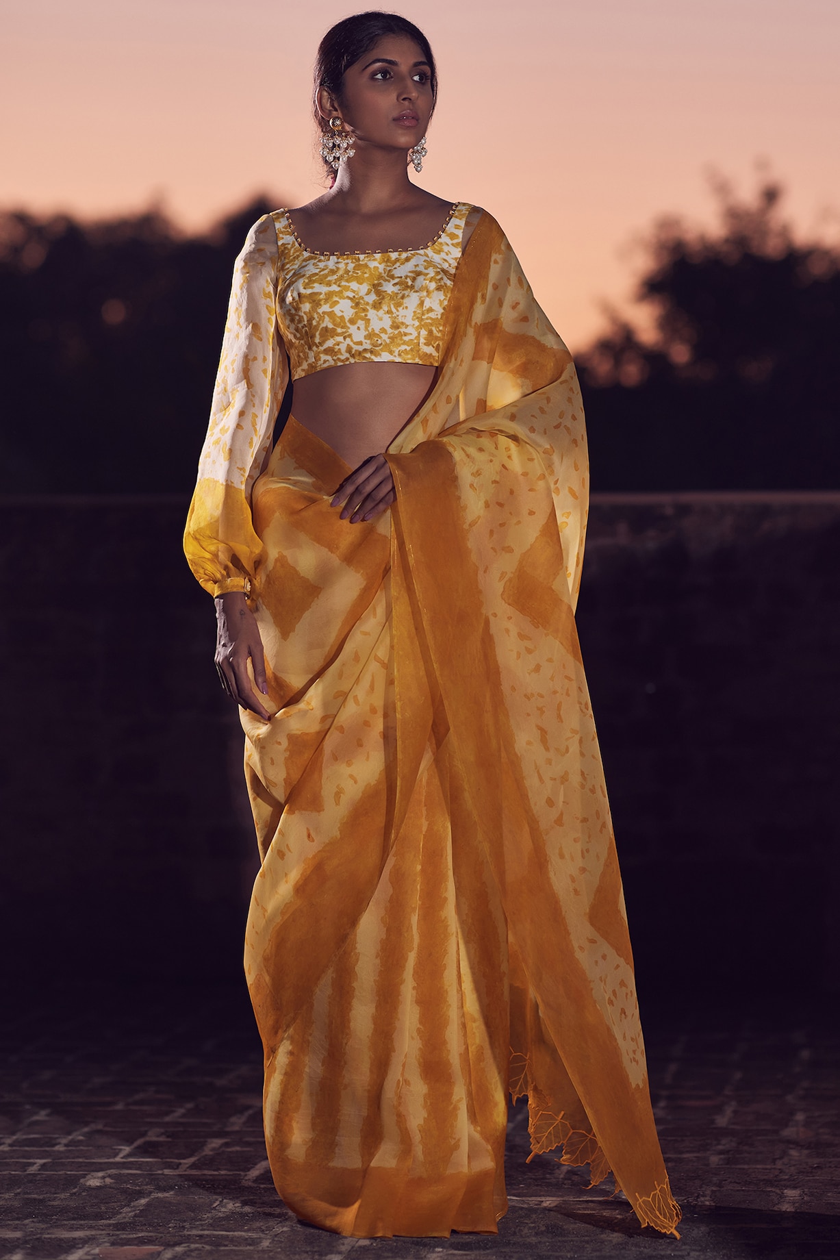 Ivory & Yellow Floral Printed Saree Set by Amita Gupta Sustainable at ...