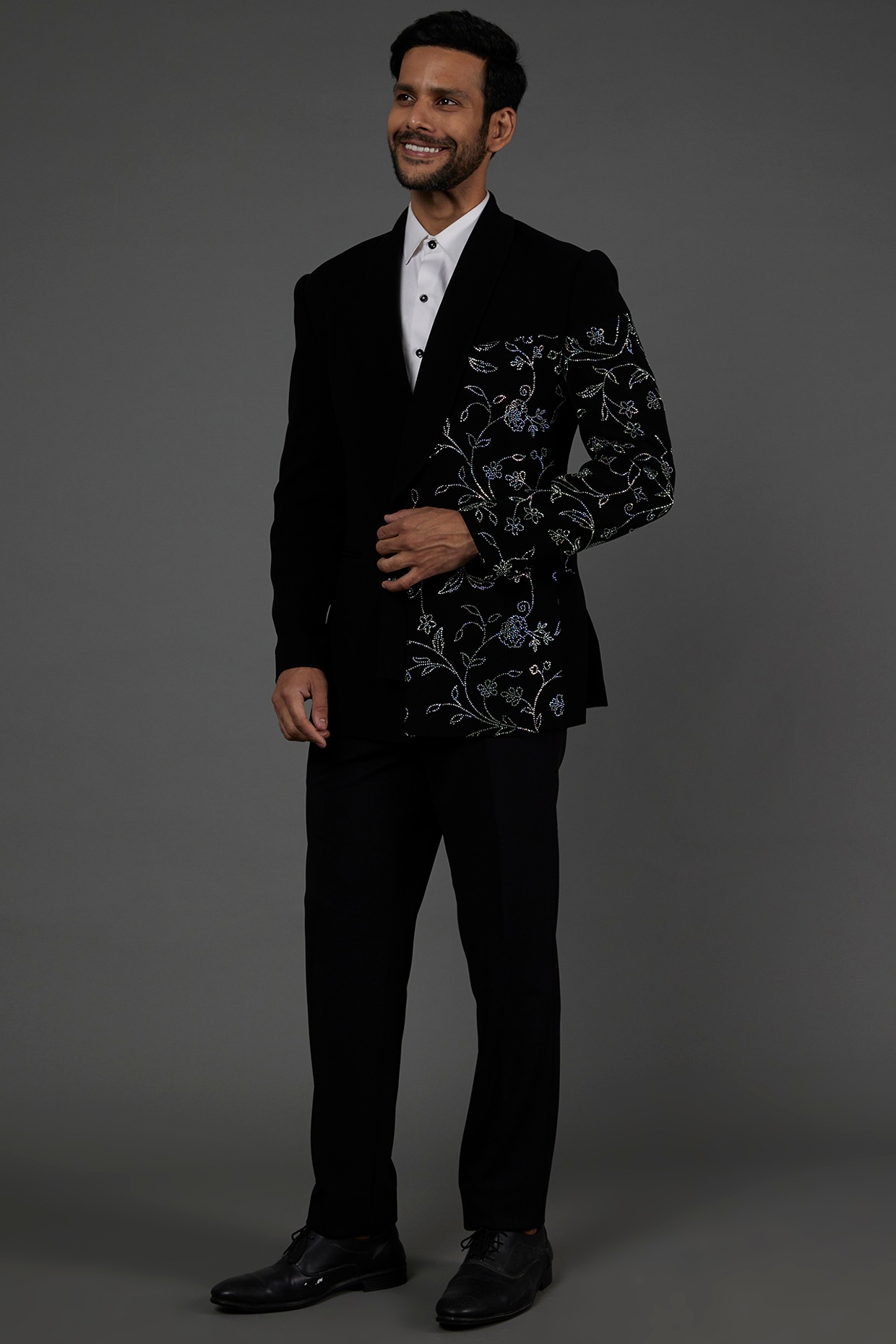 Black Embroidered Suit Set by attire by kunal & Sid j at Pernia's Pop Up Shop 2025