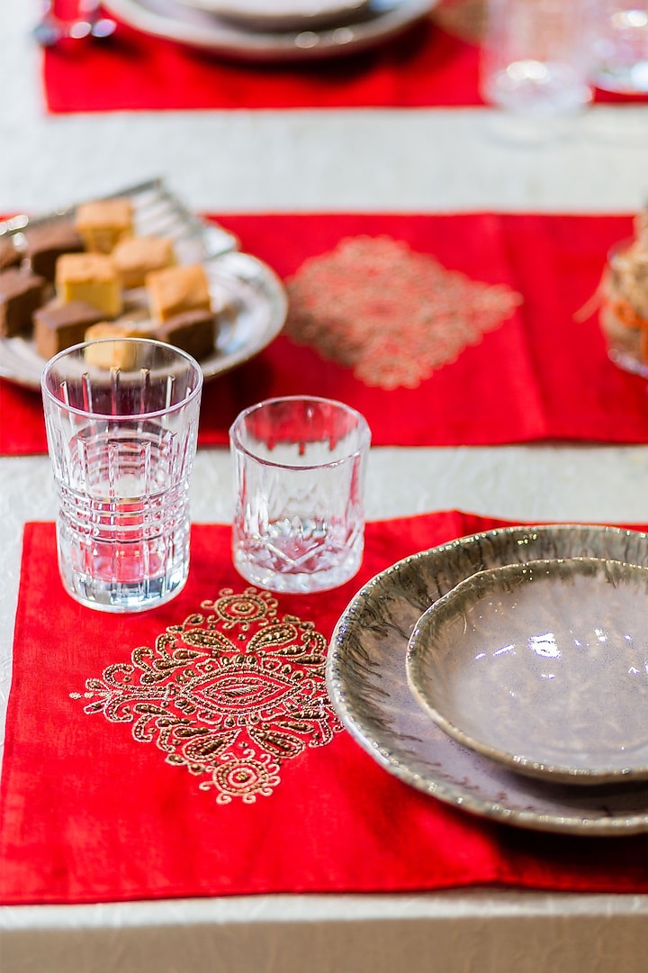 Red Embroidered Table Runner (Set Of 7) by ALCOVE at Pernia's Pop Up ...