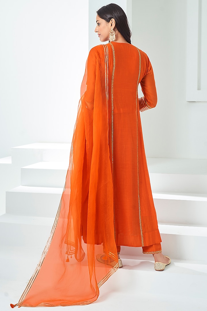 Orange Soft Chanderi Embroidered Kurta Set by Almaari by Pooja Patel at Pernia's Pop Up Shop 2024