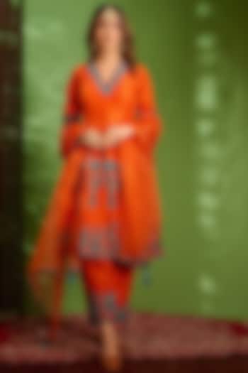 Deep Orange Machine & Hand Embroidered Kurta Set by AMAN TAKYAR at ...