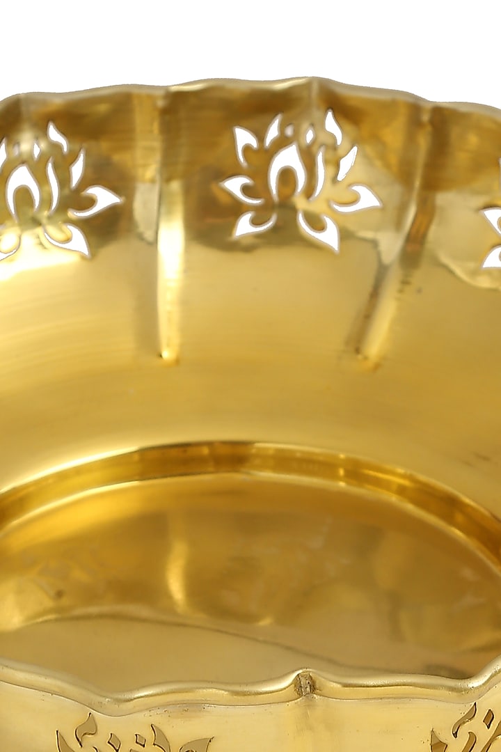 Gold Iron Decorative Urli Design by Amoliconcepts at Pernia's Pop Up ...