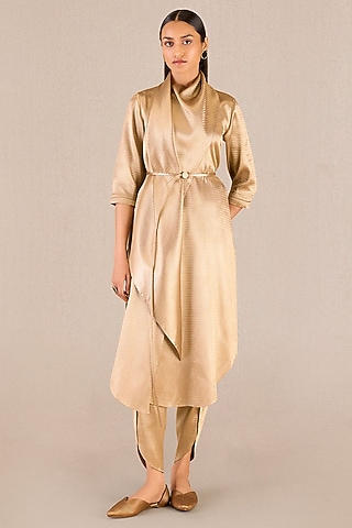 AMPM by Ankur and Priyanka Modi - Buy Lehenga, Sarees, Tunics Online 2024