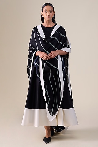 AMPM by Ankur and Priyanka Modi - Buy Lehenga, Sarees, Tunics Online 2025