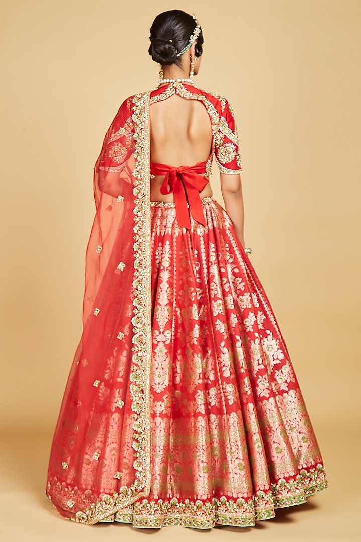 Red Banarasi Silk Hand Embroidered Bridal Lehenga Set by AMRIN KHAN at ...