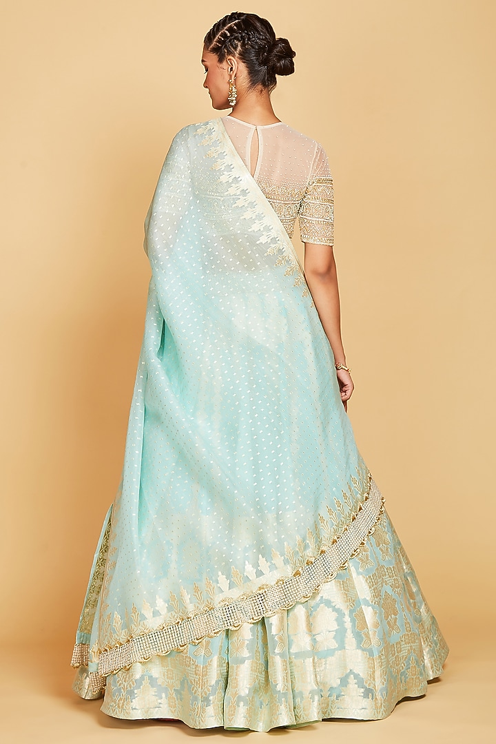 Firozi Banarasi Organza Wedding Lehenga Set by AMRIN KHAN at Pernia's ...