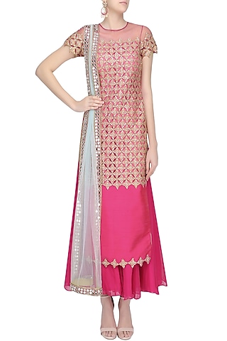 Buy Amit Sachdeva Designer Lehengas, Gowns, Anarkalis 2025