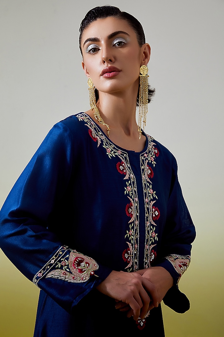 Blue Silk Chanderi Embroidered Kurta Set by Anantaa By Roohi Trehan at ...