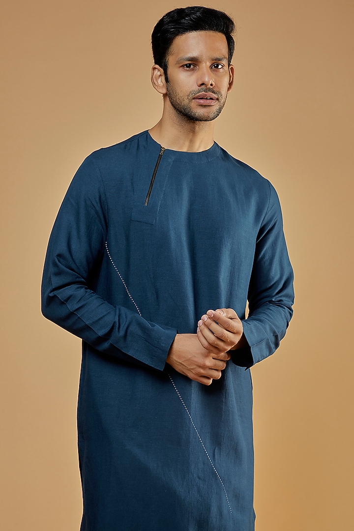 Royal Blue Linen Blend Kurta by Antar Agni Men at Pernia's Pop Up Shop 2025