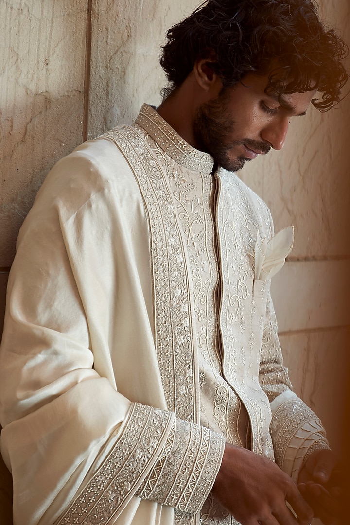 Ivory Raw Silk Groom Sherwani Set by Anushree Reddy Men at Pernia's Pop ...