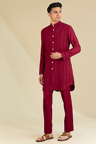 Maroon Silk Pintuck Kurta Set by Arjun Kilachand at Pernia's Pop Up ...