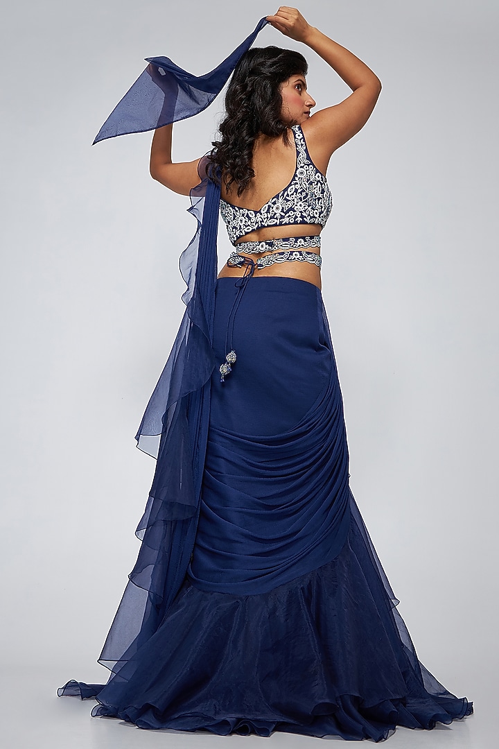 Navy Blue Pre-Draped Saree Set by ASAGA at Pernia's Pop Up Shop 2026