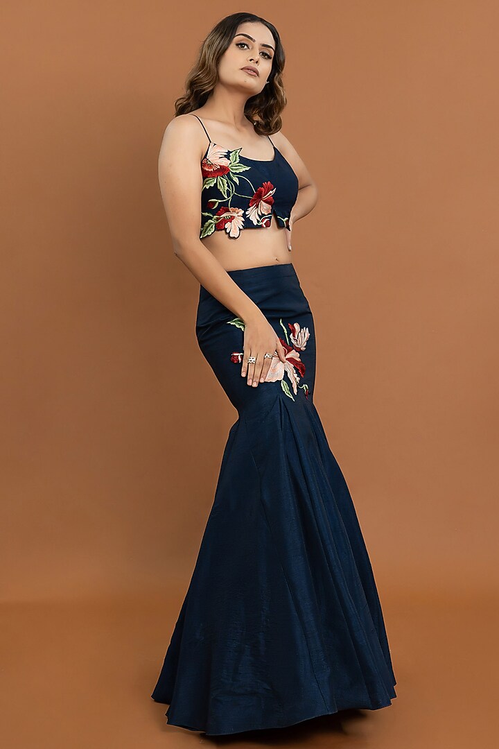 Royal Blue Silk & Georgette Resham Embroidered Lehenga Set by Aurouss ...