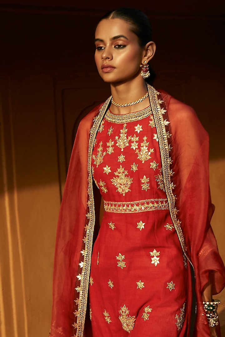 Red Organza Sharara Set by Avacara at Pernia's Pop Up Shop 2025