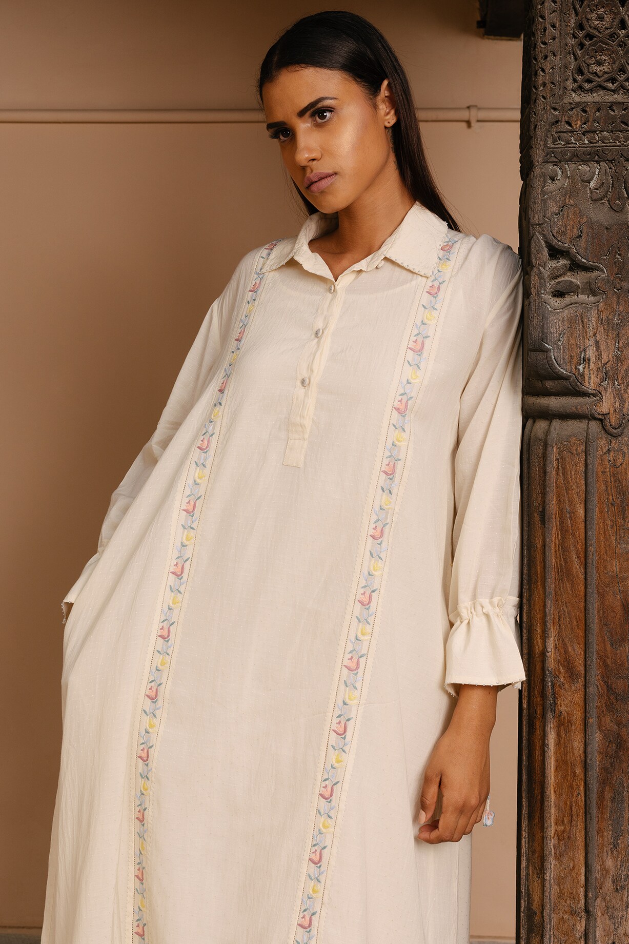 White Hand Embroidered Tunic Design by AYAKA at Pernia's Pop Up Shop 2024