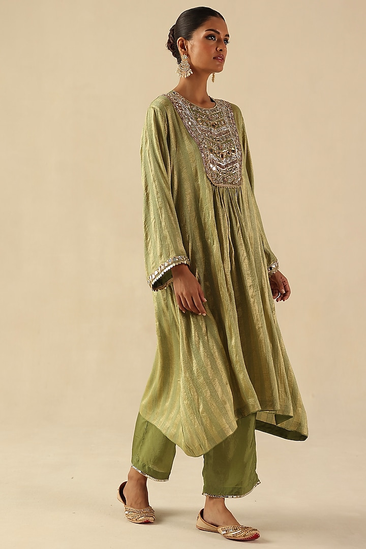 Green Zari Moonga Silk Mirror Hand Embroidered Kurta Set by Begum Pret ...