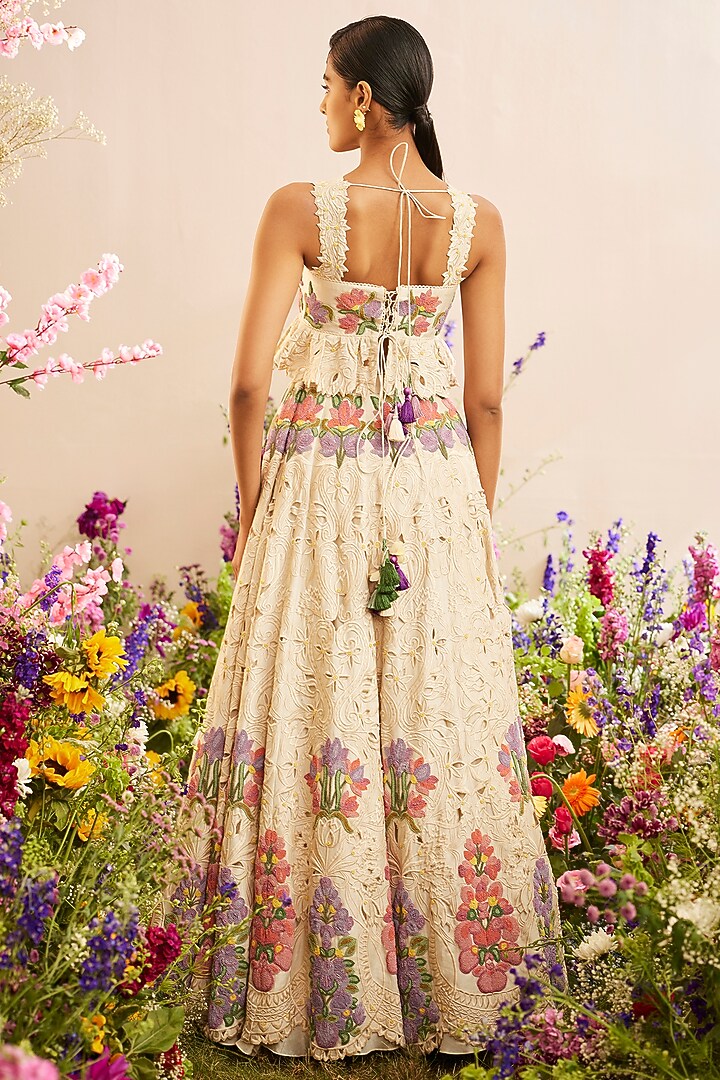 Ivory Chanderi Embroidered Lehenga Design by Chandrima at Pernia's Pop ...