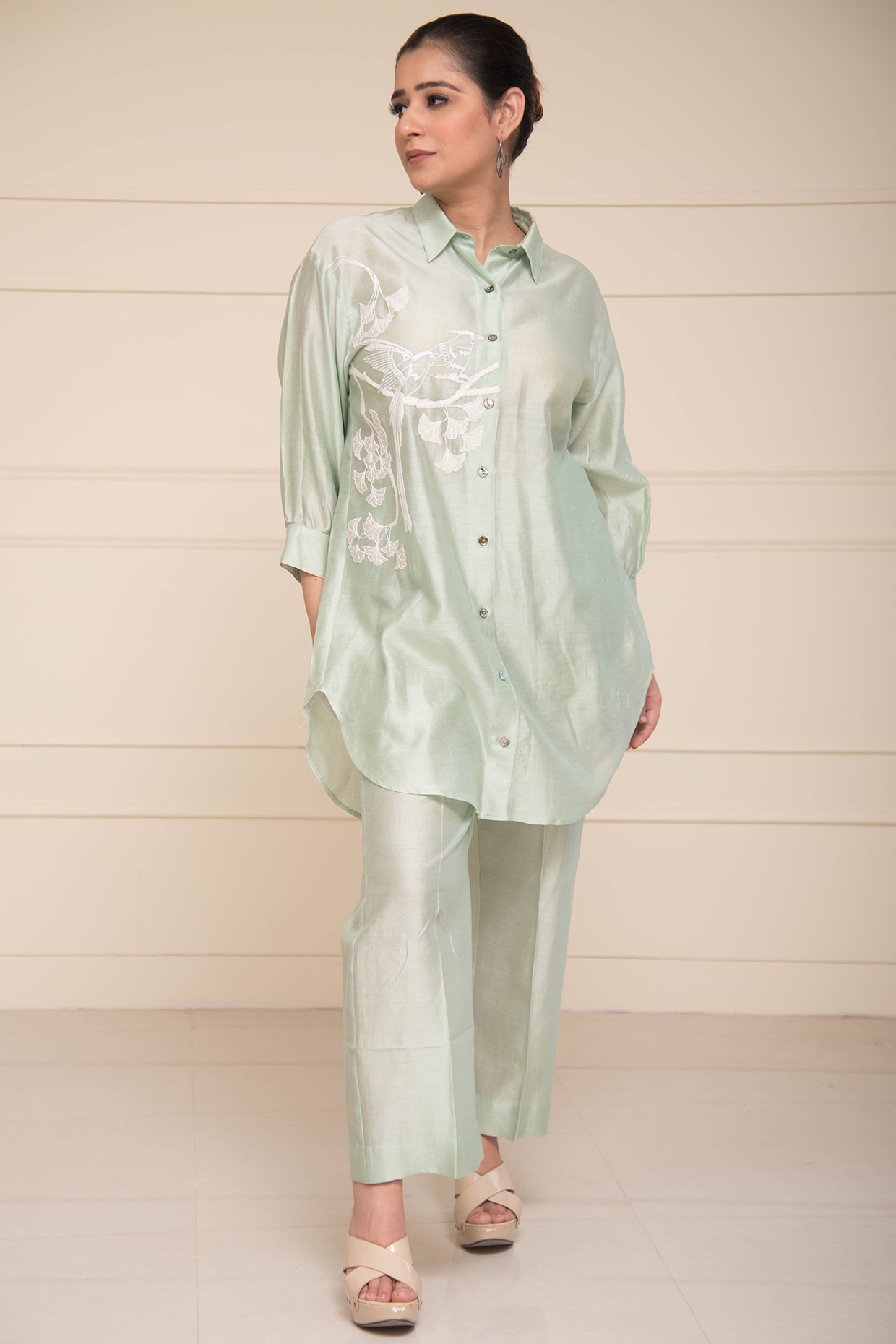 Blue Chanderi Applique & Pichwai Embroidered Co-Ord Set by Cheena Singh ...