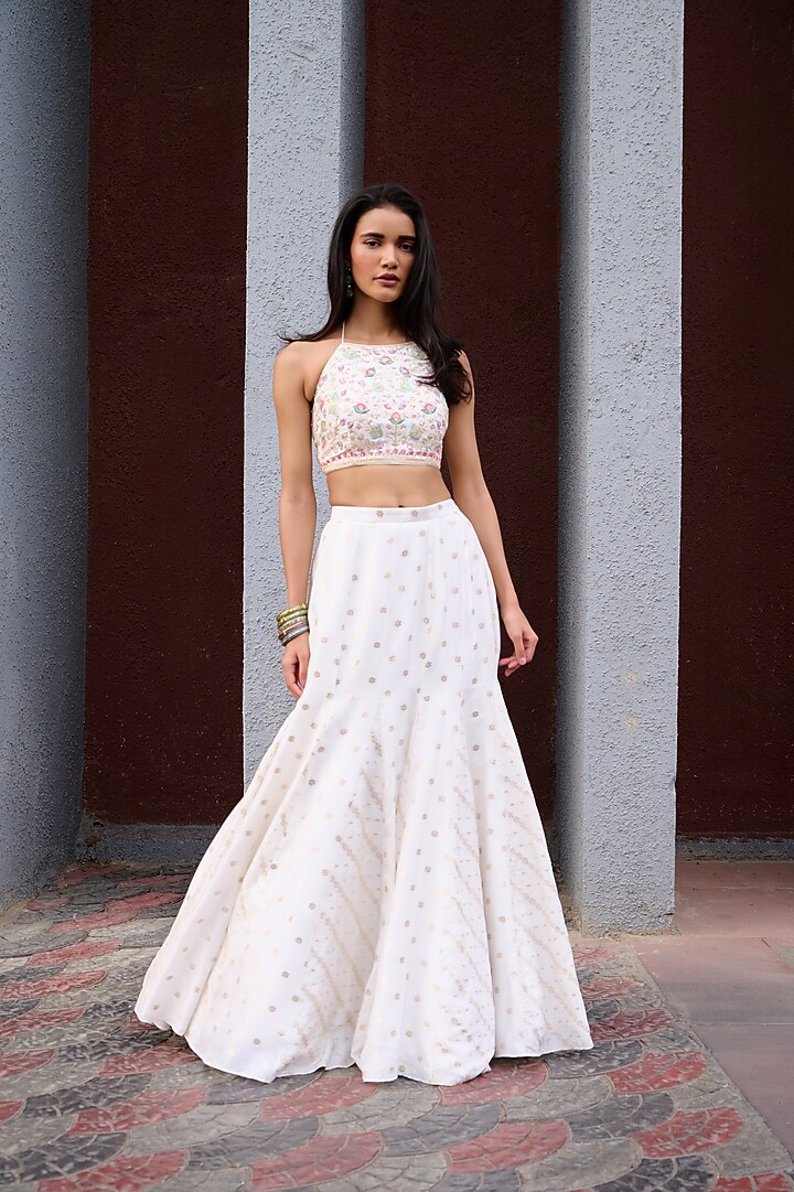 Ivory Jamawar Wedding Lehenga Set by Chamee and Palak at Pernia's Pop ...