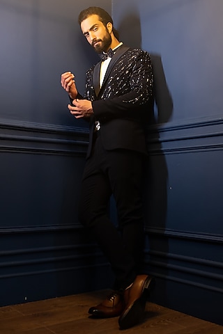 Dark Blue Italian Suiting Tuxedo Set by Contrast By Parth at Pernia's ...