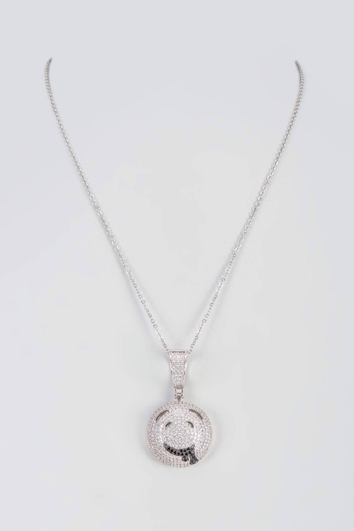 White Gold Plated Cubic Zirconia Pendant by Drip project at Pernia's ...
