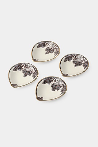 Ritu Kumar Home - Buy Cutlery, Quilts, Cushions & Pillows Online 2026