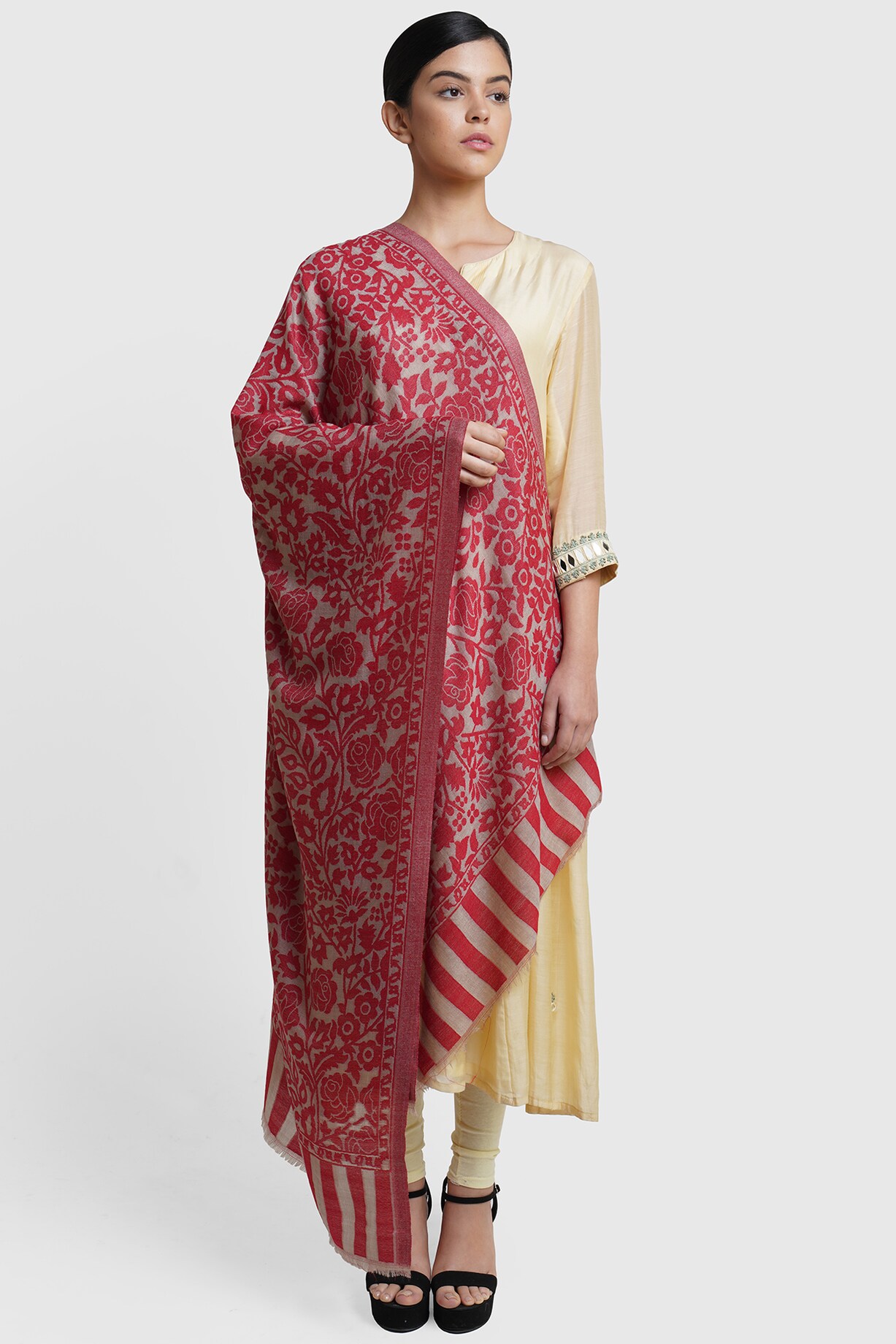 Red Stole With Single Kani Design Design by Dusala at Pernia's Pop Up ...