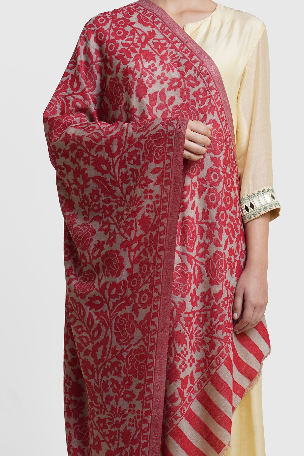 Red Stole With Single Kani Design Design by Dusala at Pernia's Pop Up ...