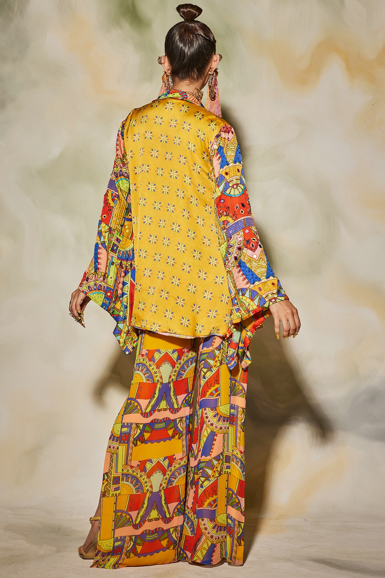 Yellow Printed Kimono Set by DiyaRajvvir at Pernia's Pop Up Shop 2025