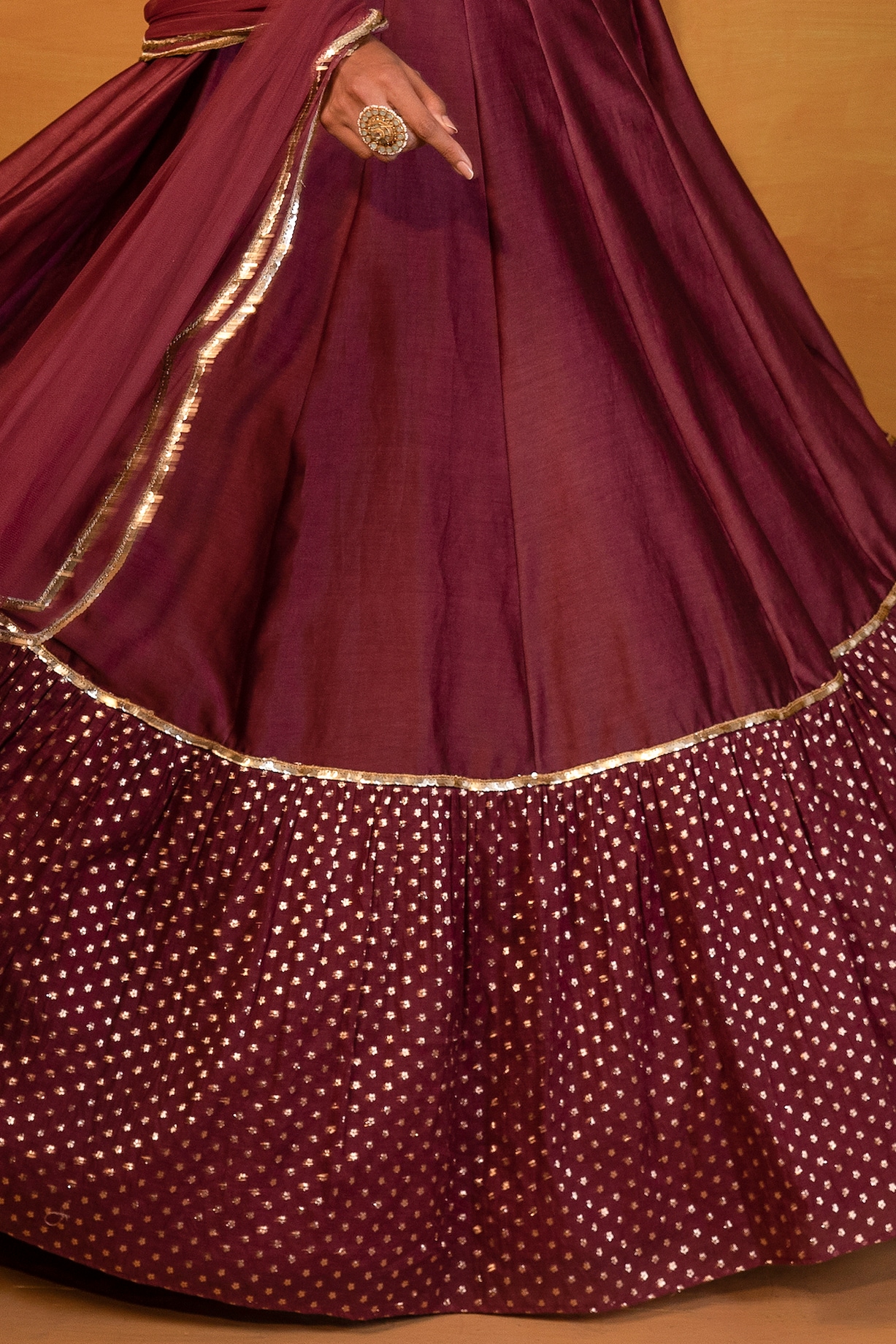 Burnt Henna Embellished Wedding Lehenga Set by Esha Koul at Pernia's ...