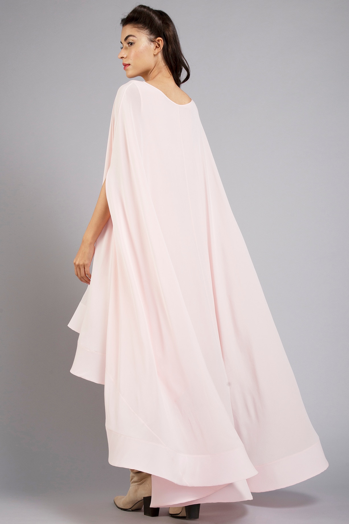 Light Pink Cape Dress Design by Gauri And Nainika at Pernia's Pop Up ...