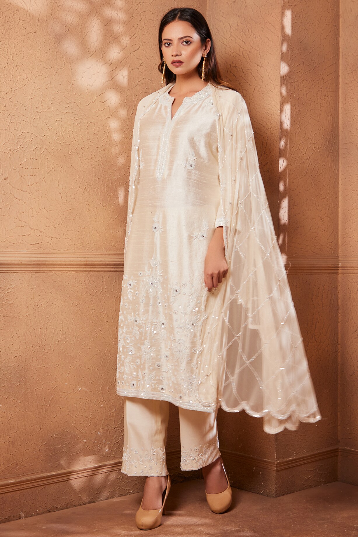 White Raw Silk Embroidered Kurta Set by Heritage Couture at Pernia's ...