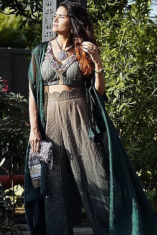 Emerald Green Hand Painted Cape Set by Arpita Sulakshana at Pernia's ...