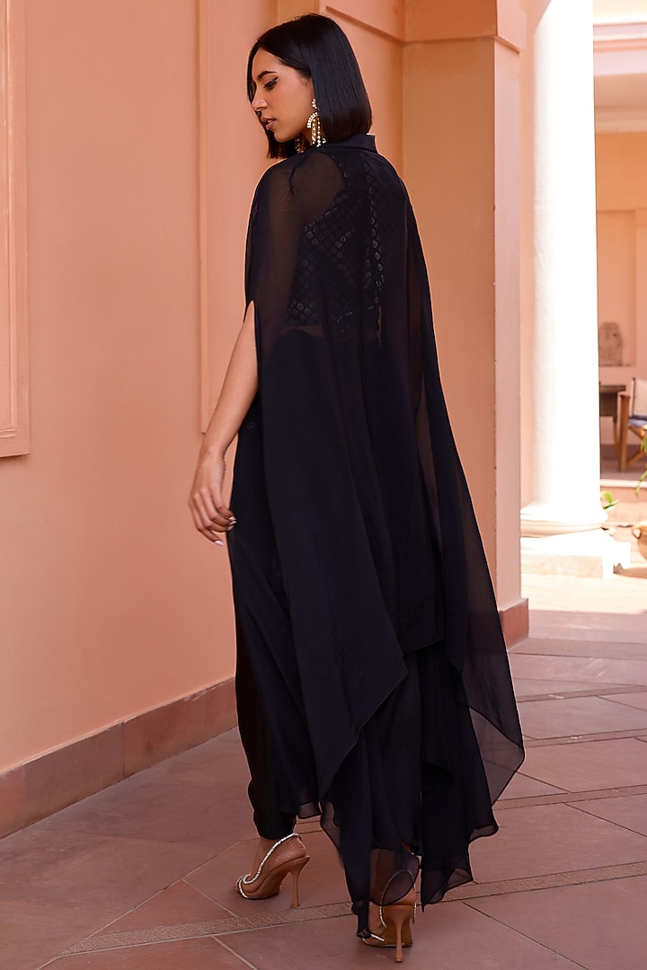Black Organza Dori Embroidered Cape Set by Isha Gupta Tayal at Pernia's ...