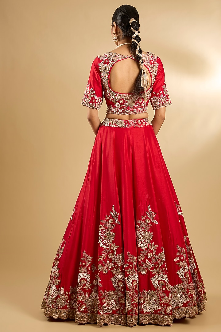 Red Silk & Organza Threadwork Bridal Lehenga Set by Jaya Rathore at ...