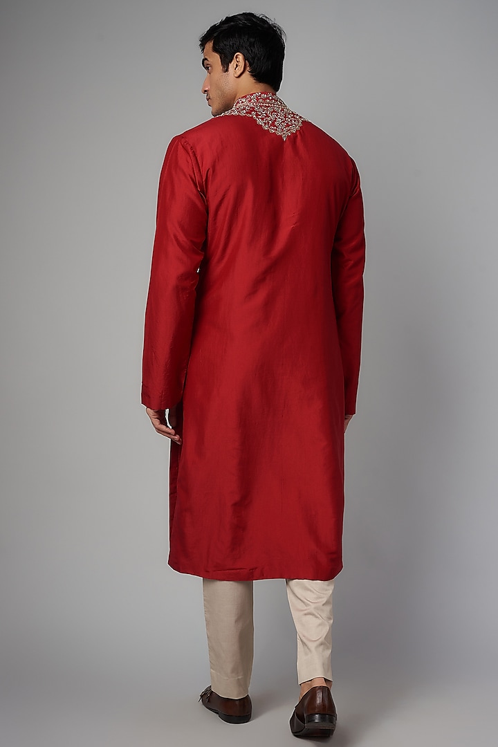 Red Silk Embroidered Kurta Set by JAYANTI REDDY MEN at Pernia's Pop Up ...