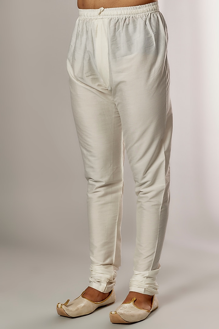 White Matka Silk Hand Embroidered Wedding Sherwani Set by Jayesh and ...