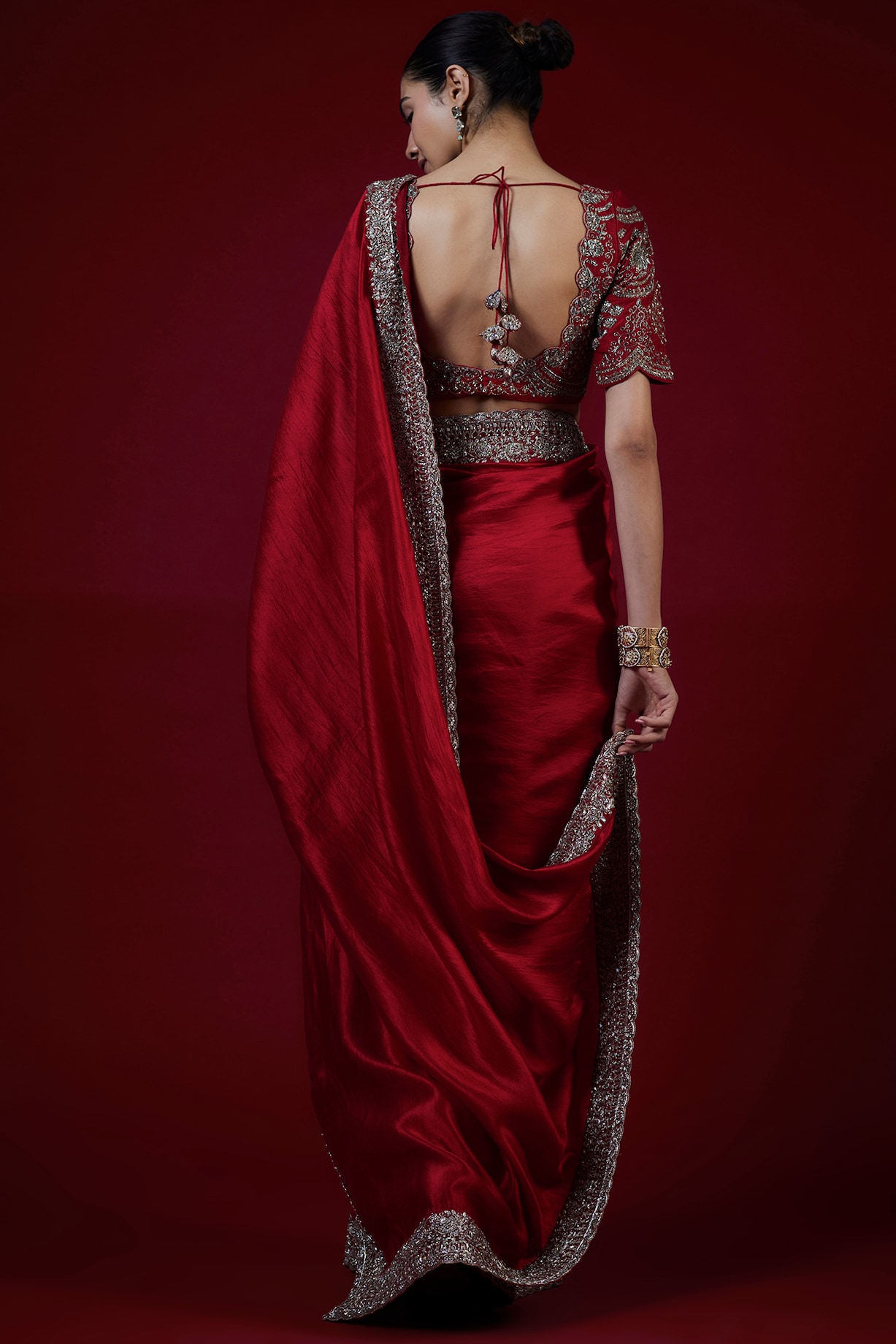 Red Silk Zari Embroidered Saree Set by Jayanti Reddy at Pernia's Pop Up ...