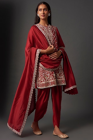 Jayanti Reddy - Buy Lehengas, Sarees, Kaftans Online 2025