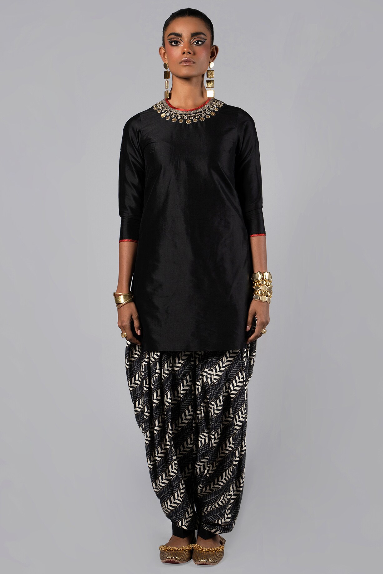 Black Raw Silk Embroidered Tunic Set by JJV.Kapurthala By JJ Valaya at Pernia's Pop Up Shop 2024