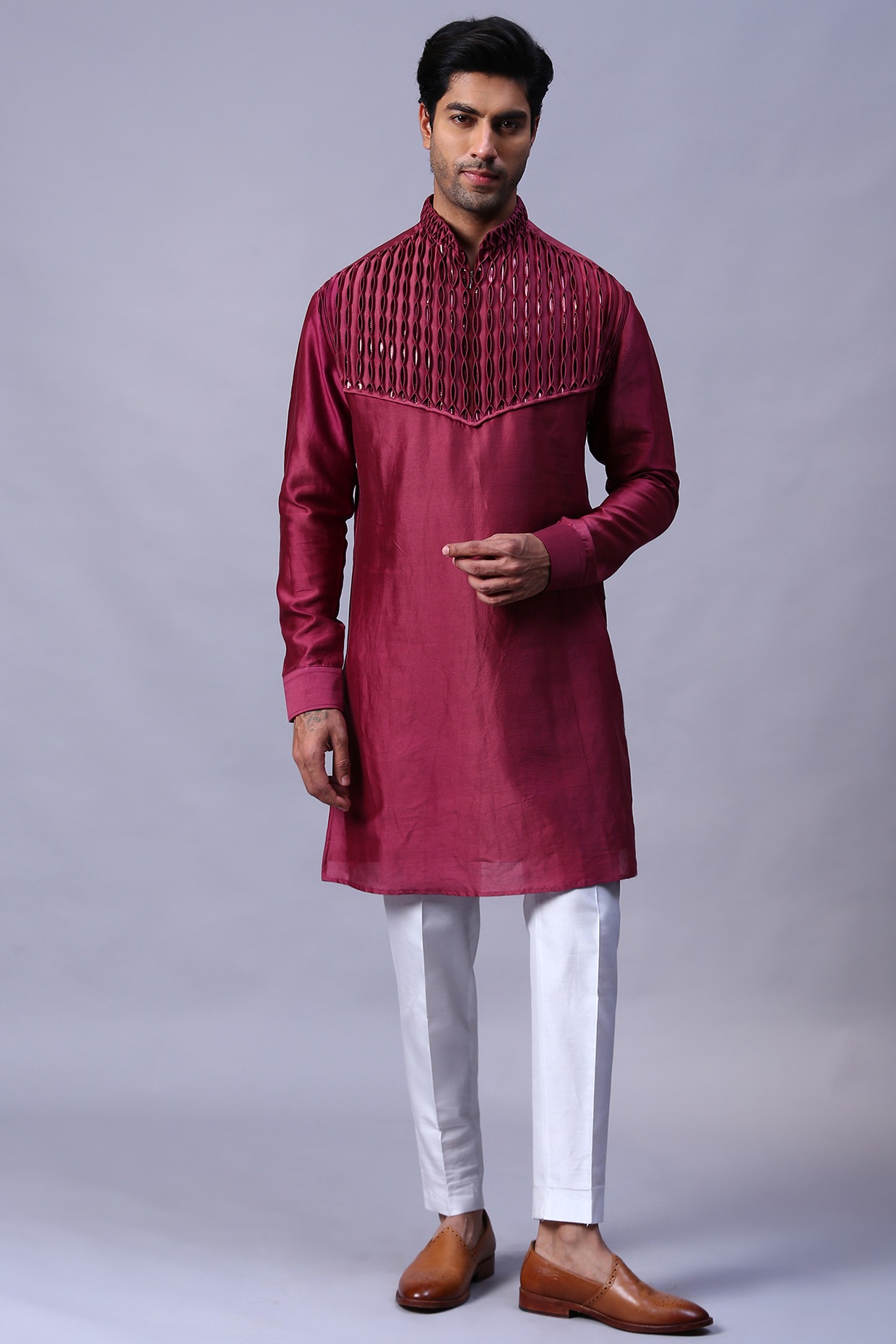 Red Chanderi Embroidered Kurta Set by Kanishk Mehta Designs at Pernia's ...