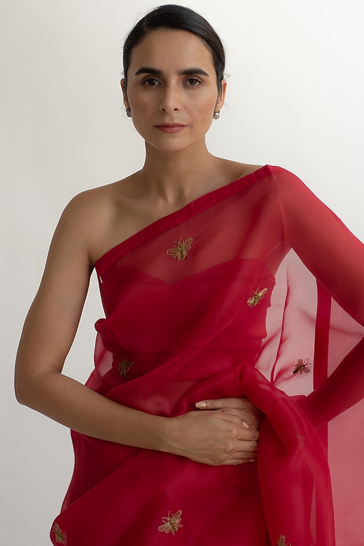 Red Zardosi Embroidered Saree Design by KAPARDARA at Pernia's Pop Up ...