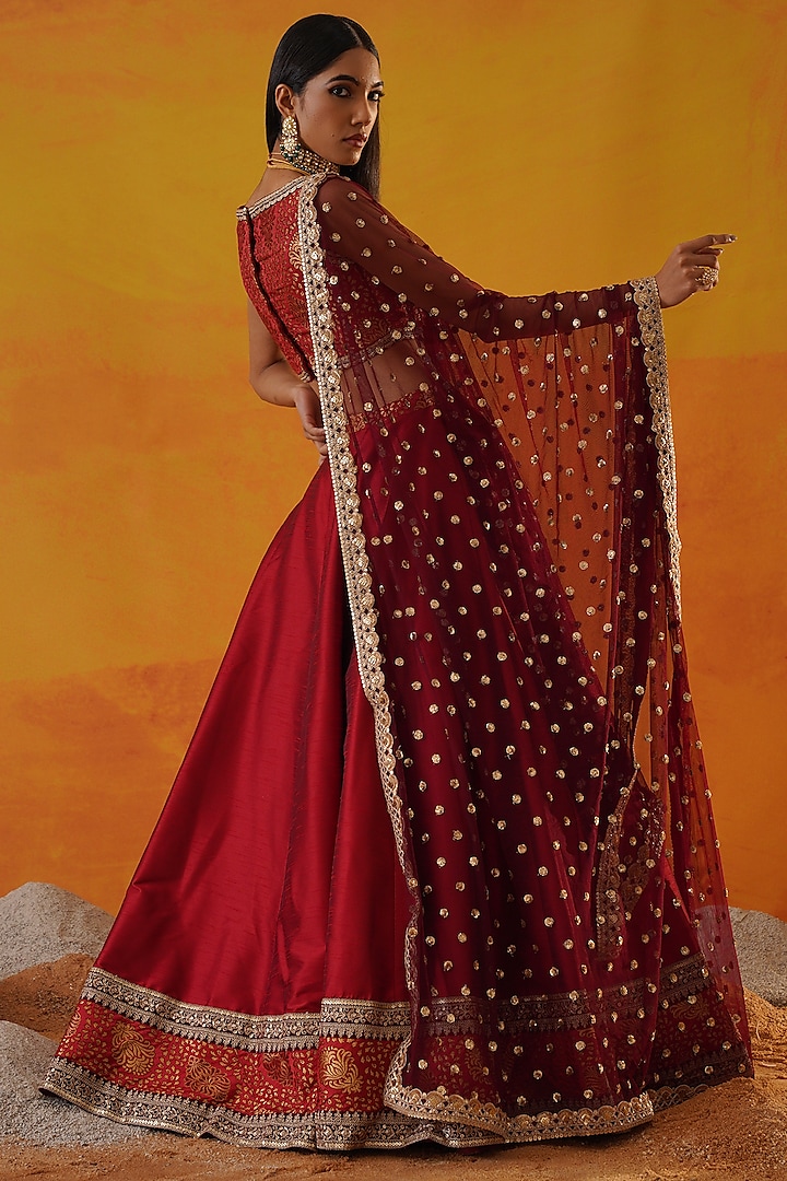 Maroon Dupion Silk Wedding Lehenga Set by Kapda Dori at Pernia's Pop Up ...