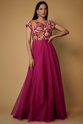 Keerthi Kadire - Buy Lehenga, Kurta Set, Kaftan, Gown Online 2025