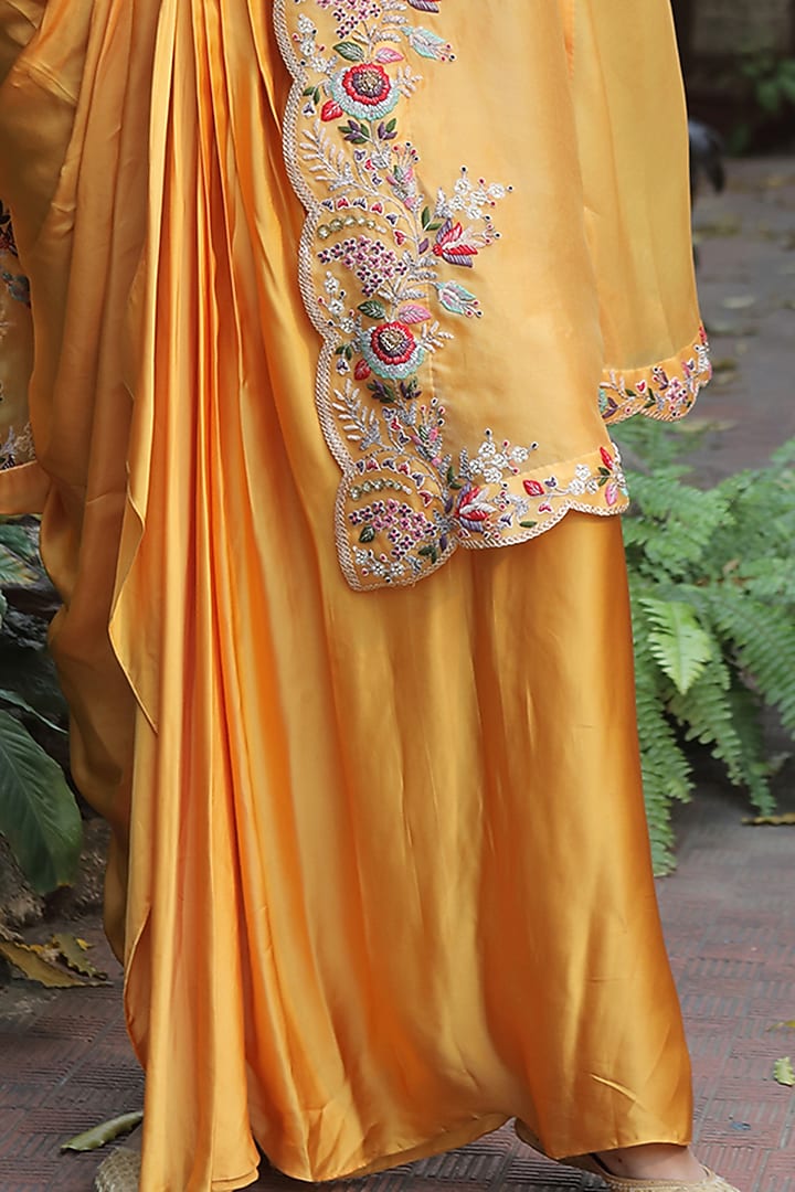 Orange Embroidered Cape Set Design by Khushboo Bagri at Pernia's Pop Up ...