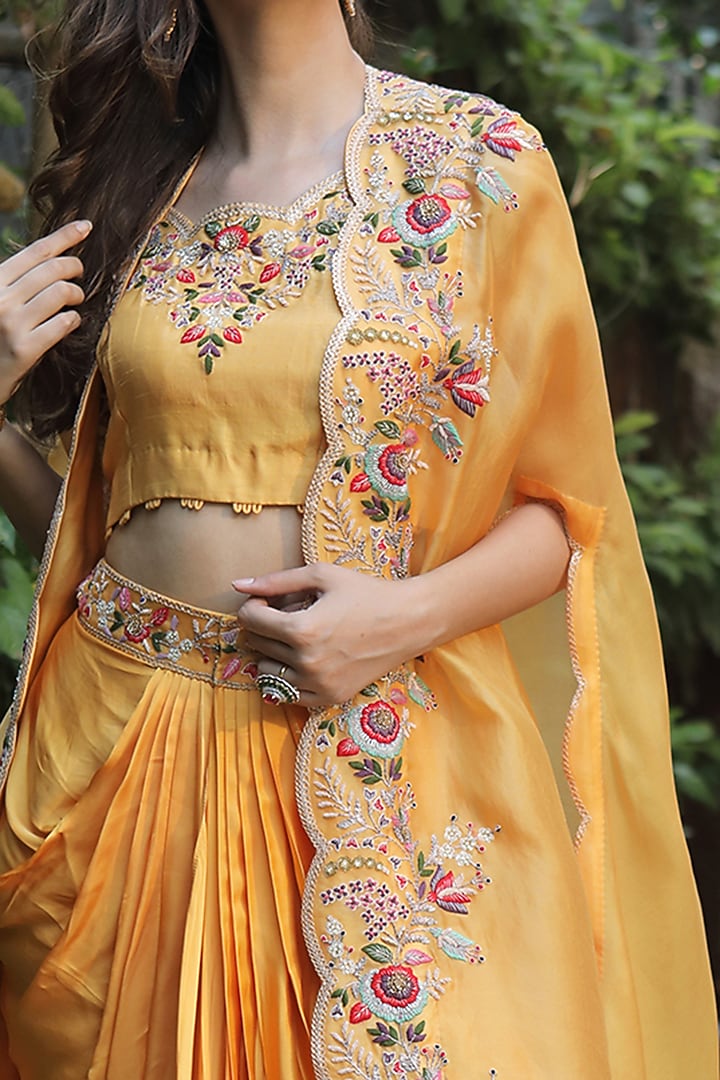 Orange Embroidered Cape Set Design by Khushboo Bagri at Pernia's Pop Up ...