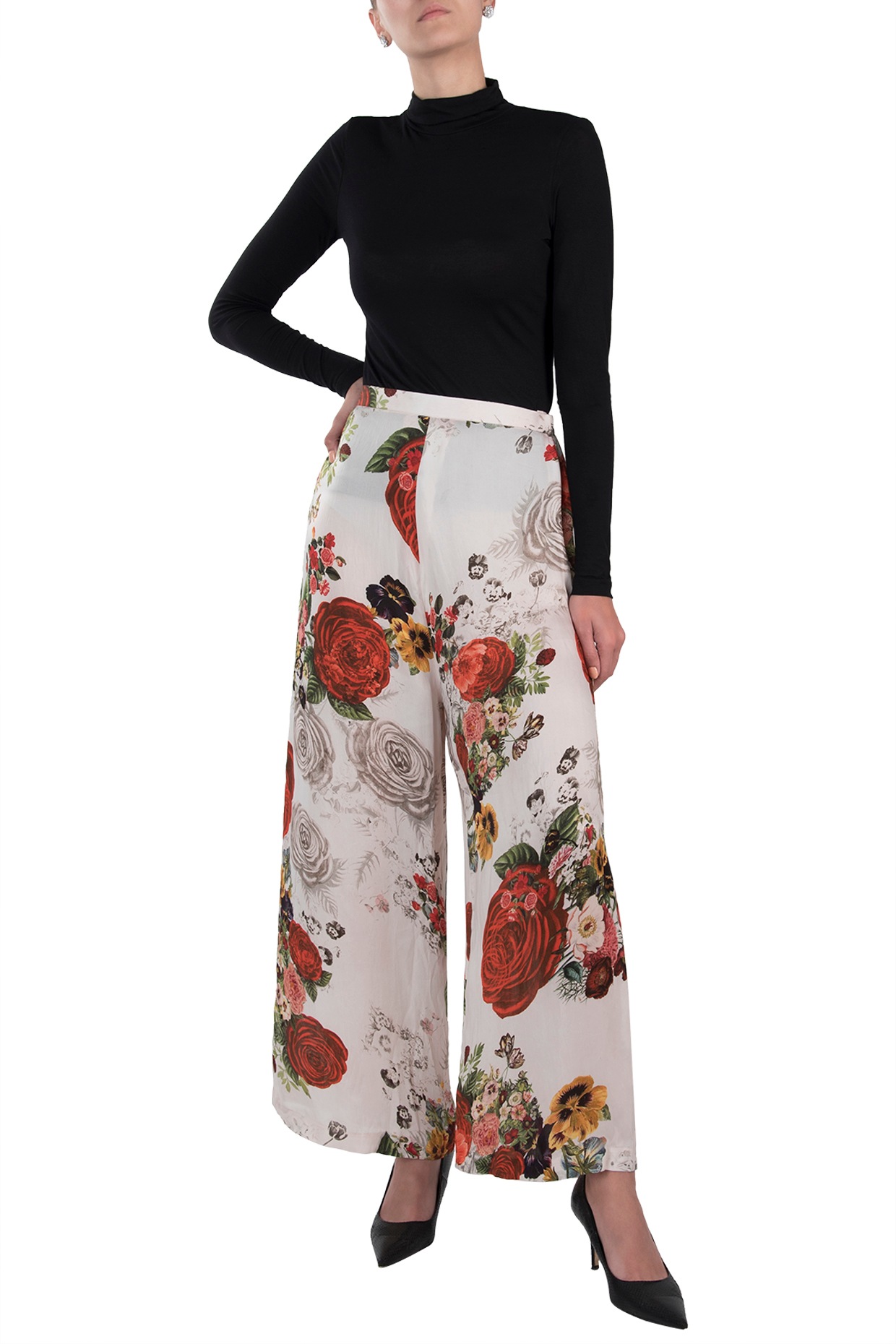 White printed rose pants by Kashmiraa at Pernia's Pop Up Shop 2025