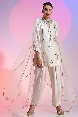 Kudi Pataka Designs - Buy Lehenga, Sarees, Kurta Sets Online 2025