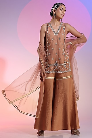 Kudi Pataka Designs - Buy Lehenga, Sarees, Kurta Sets Online 2024